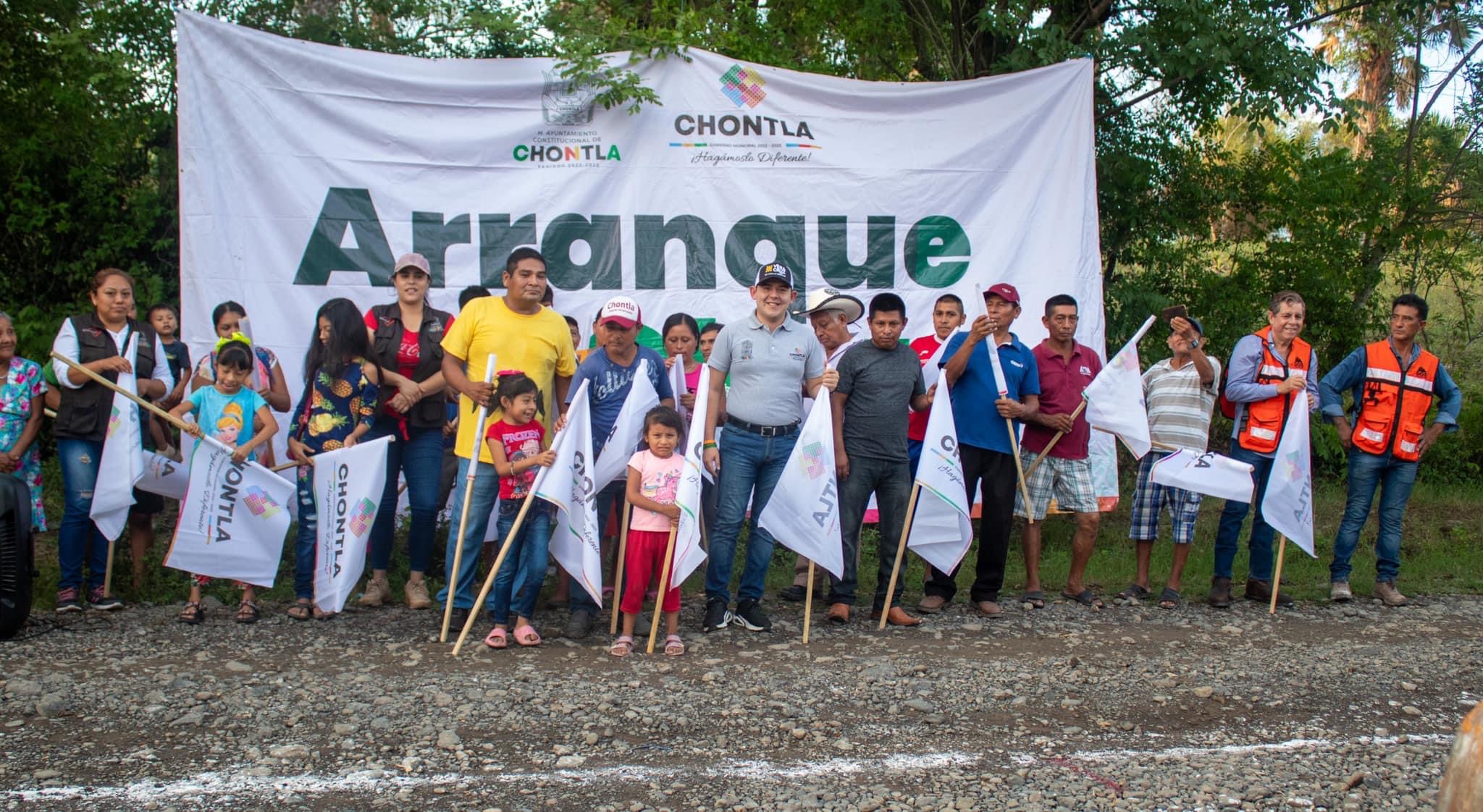 Chontla Banderazo De Obra De La Rehabilitación Del Camino Que Conduce