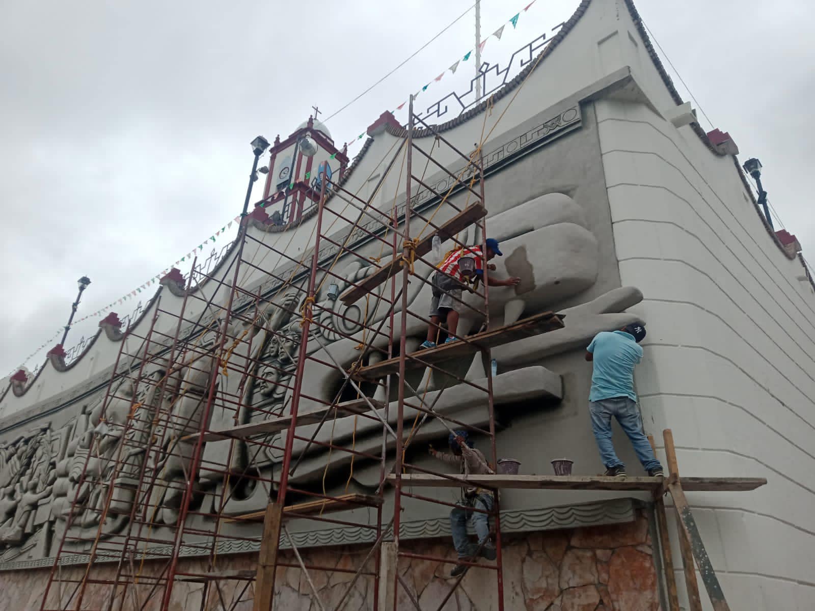 Restauración del Mural, "Homenaje a la Cultura Totonaca": La Sonrisa de ...