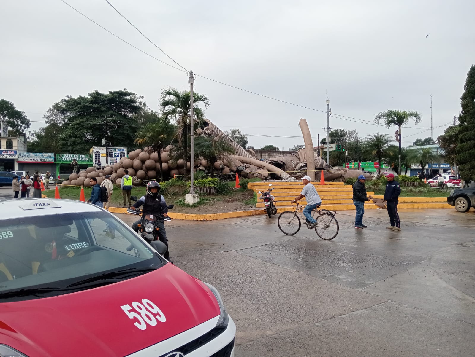 Colapsa el Monumento al Colotero en Álamo Temapache; símbolo citrícola ...